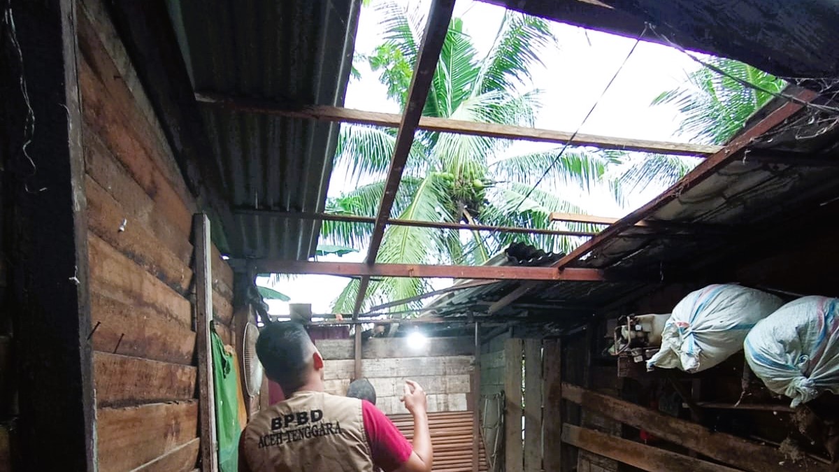 Puting Beliung Terjang Agara