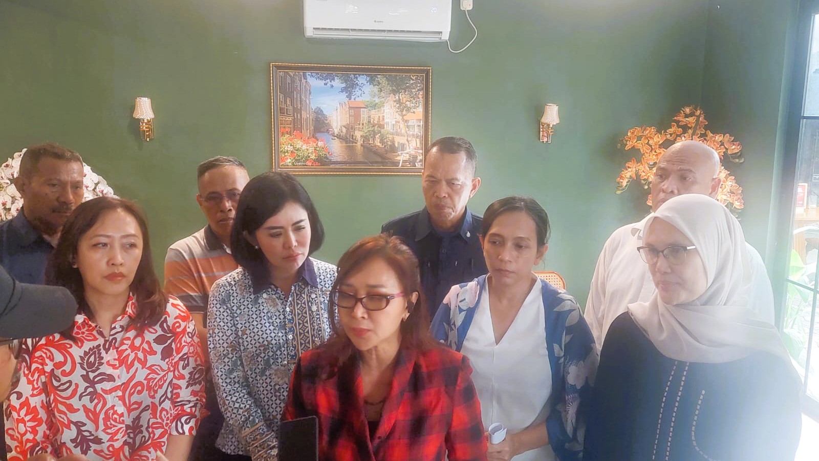 Bangkrut Hingga Diteror Debcollector, Korban PT BDS Minta